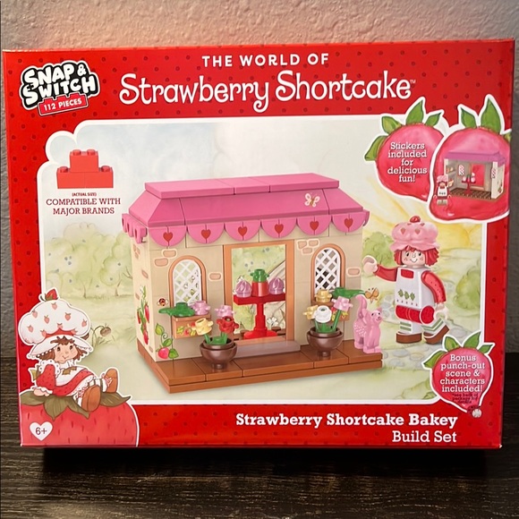 Strawberry Shortcake | Toys | Strawberry Shortcake Bakery Build Set ...